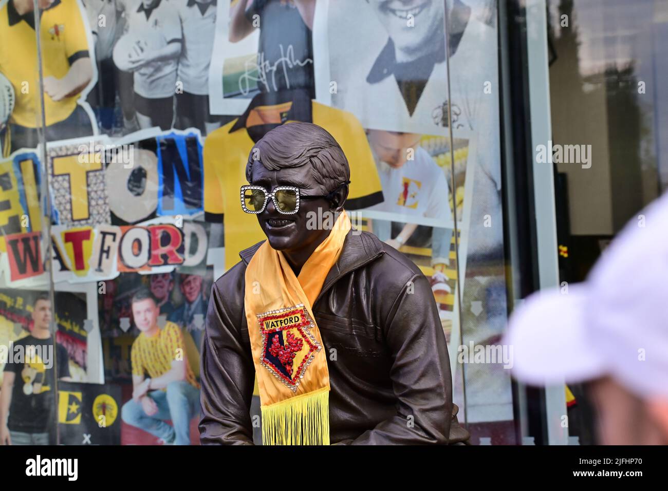 Graham Taylor Statue with Watford FC scarf Stock Photo - Alamy