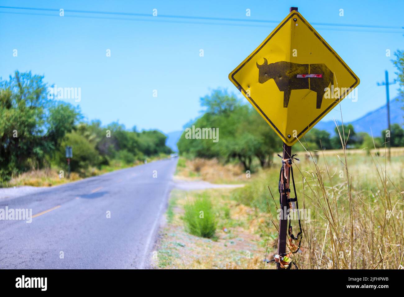 Carretera que indica hi-res stock photography and images - Alamy