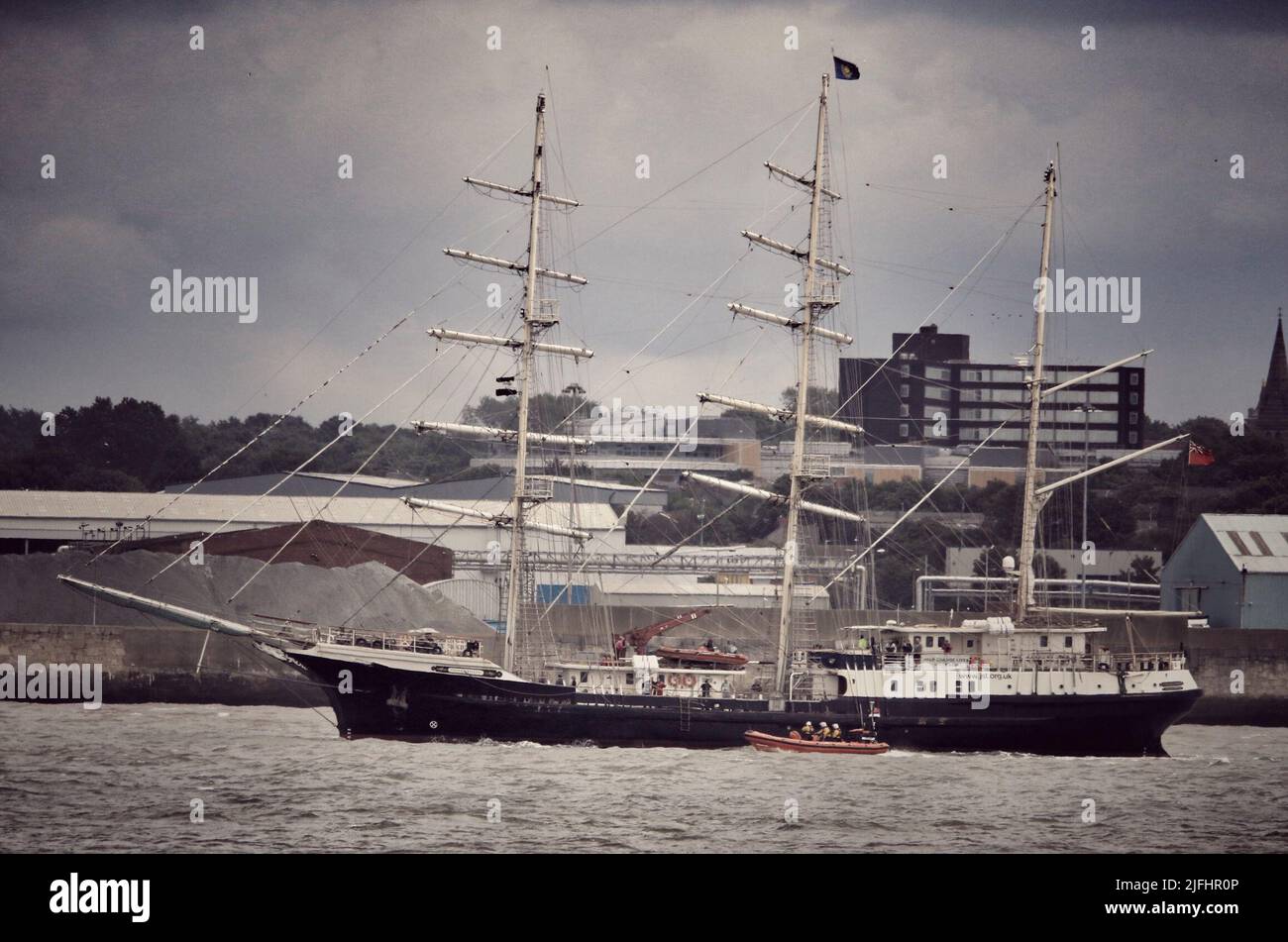Largest wooden tall ship hi-res stock photography and images - Alamy