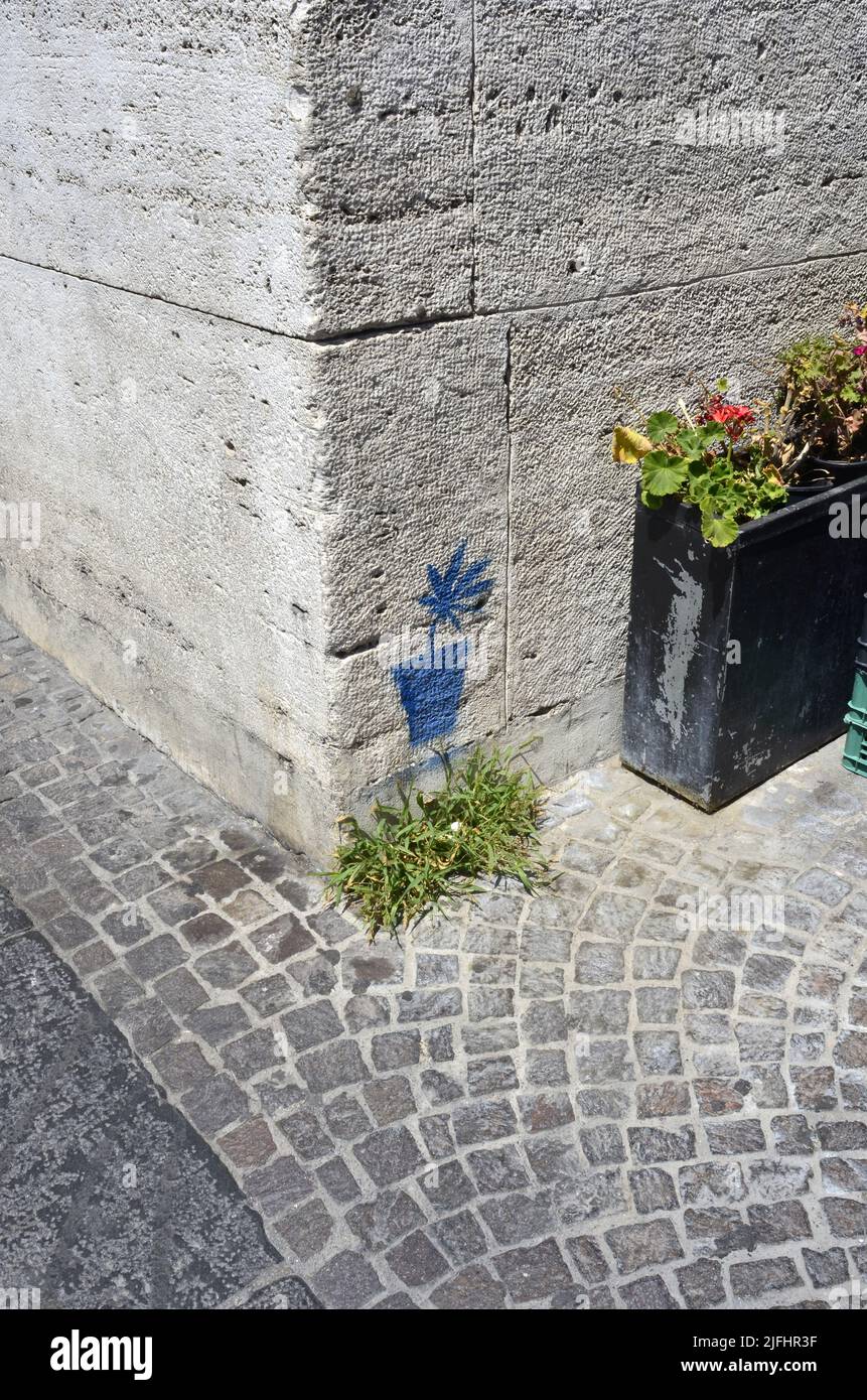 Wall tag hi-res stock photography and images - Alamy