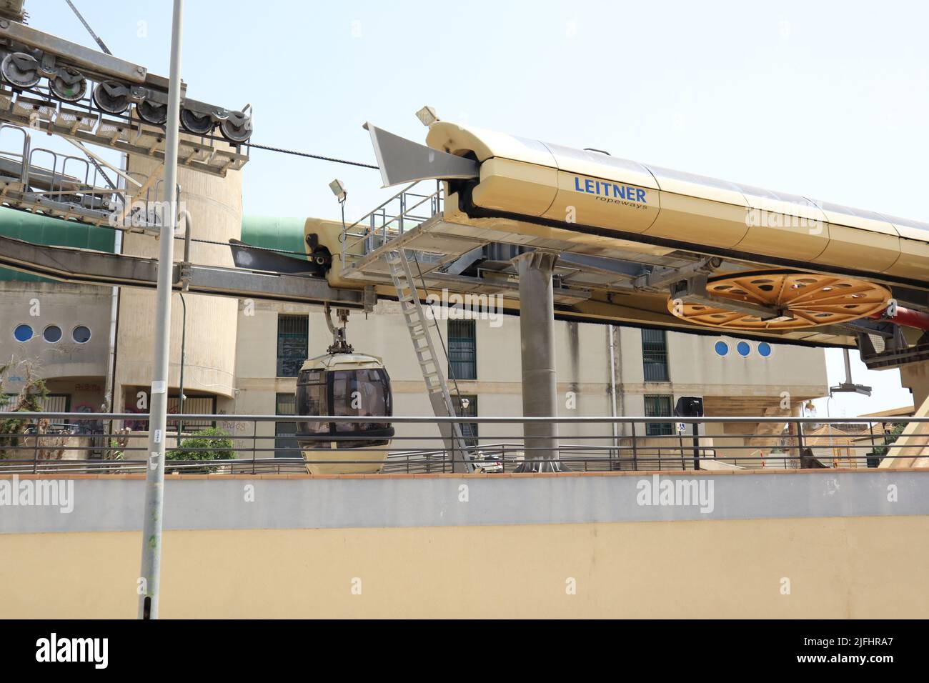 Cable car erice sicily italy hi-res stock photography and images - Alamy