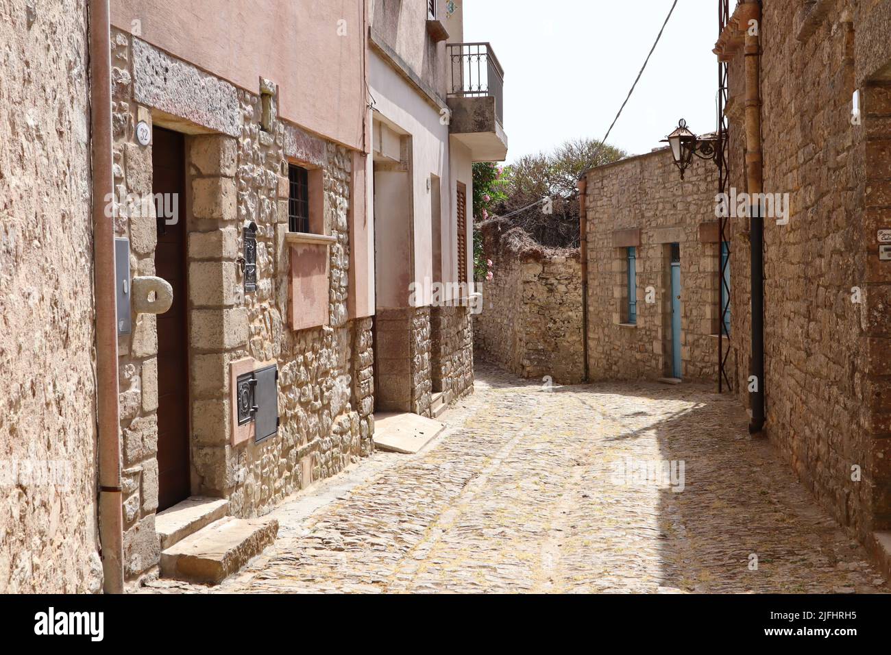 Erice, Sicily (Italy): medieval street of Erice Stock Photo - Alamy