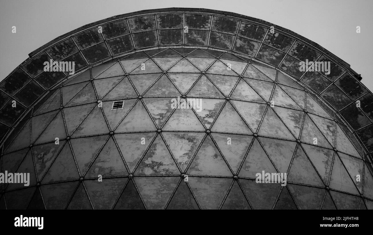 Triangle facade Black and White Stock Photos & Images - Alamy