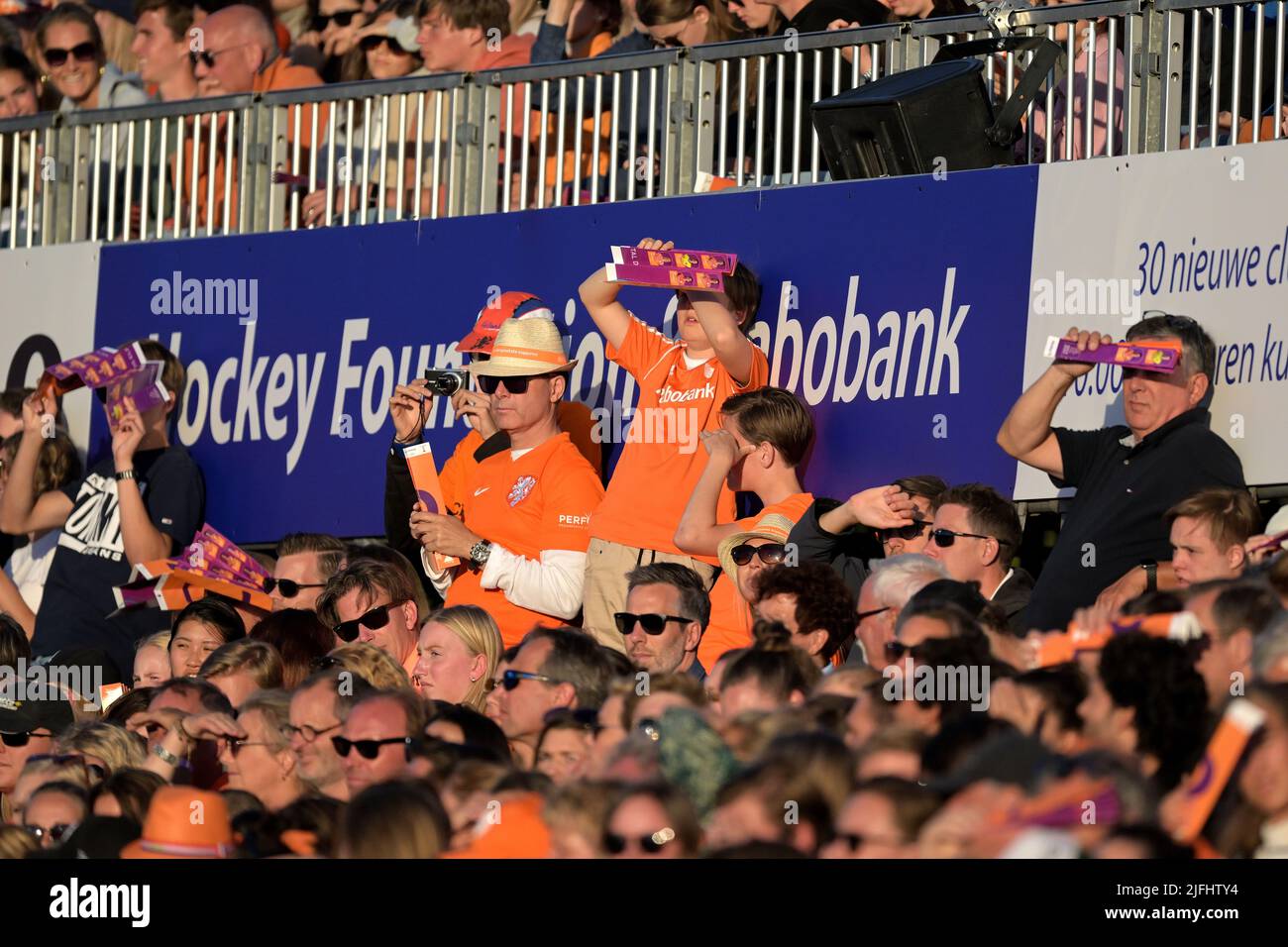 Dutch hockey supporters hi-res stock photography and images - Alamy