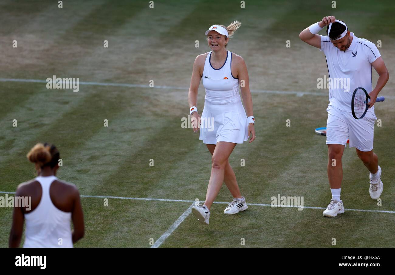 Alicia Barnett and Jonny O'Mara celebrate victory after their Mixed ...