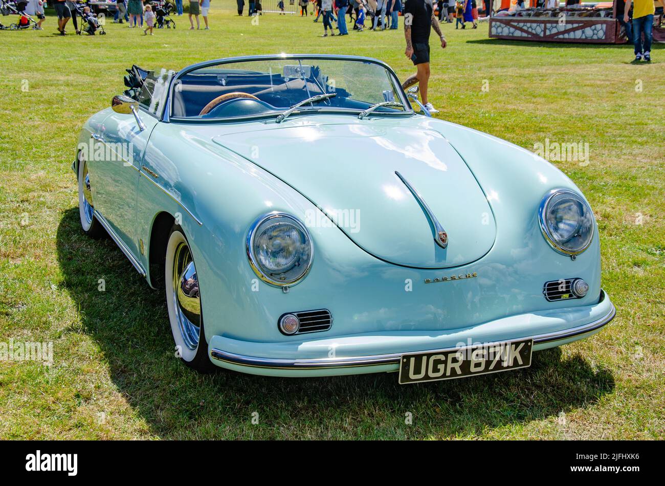 Front view of a Porsche 365 Speedster cabriolet at the Berkshire Motor ...