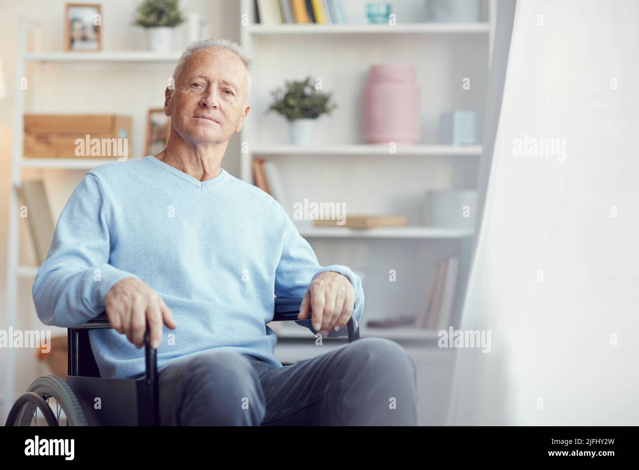 Handicapped senior hi-res stock photography and images - Alamy