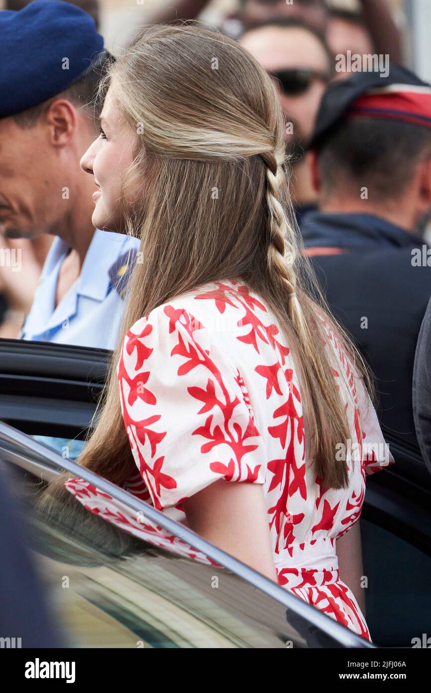 Princess leonor of spain 2022 hi-res stock photography and images - Alamy