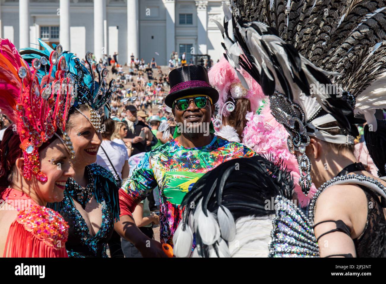 Male carnival dancer hi-res stock photography and images - Alamy