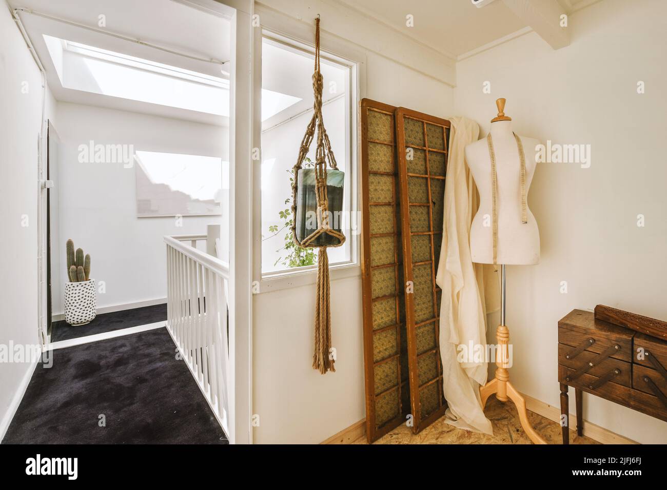 Real mannequin hi-res stock photography and images - Alamy