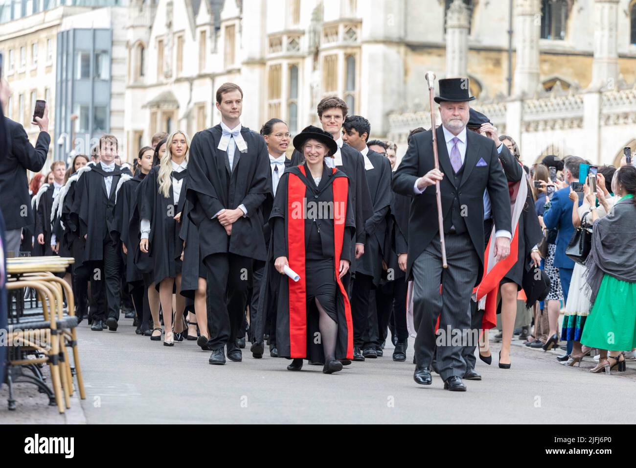 Cambridge graduates from King’s College attend their graduation ...