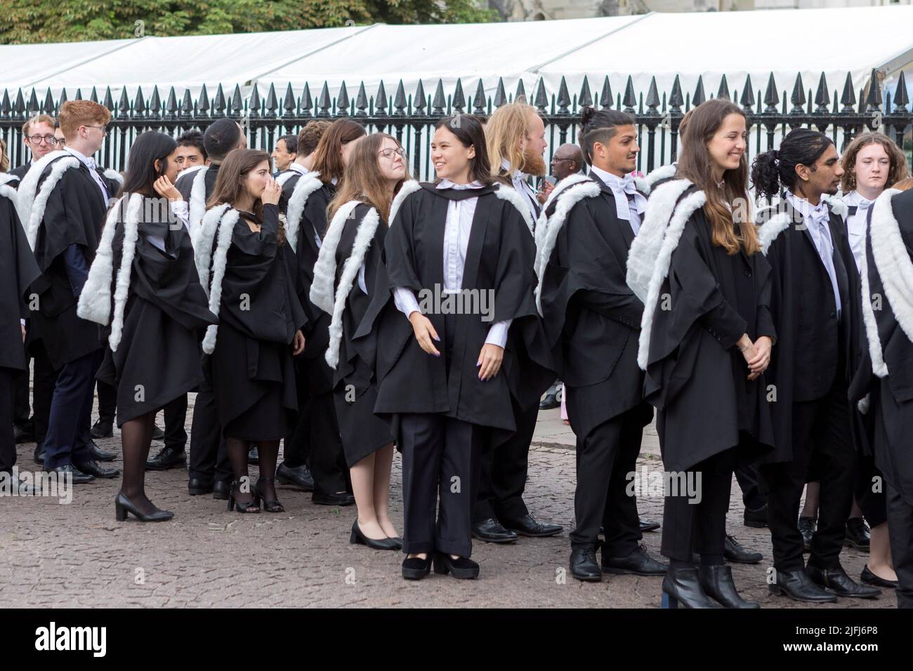 Cambridge graduates from King’s College attend their graduation ...