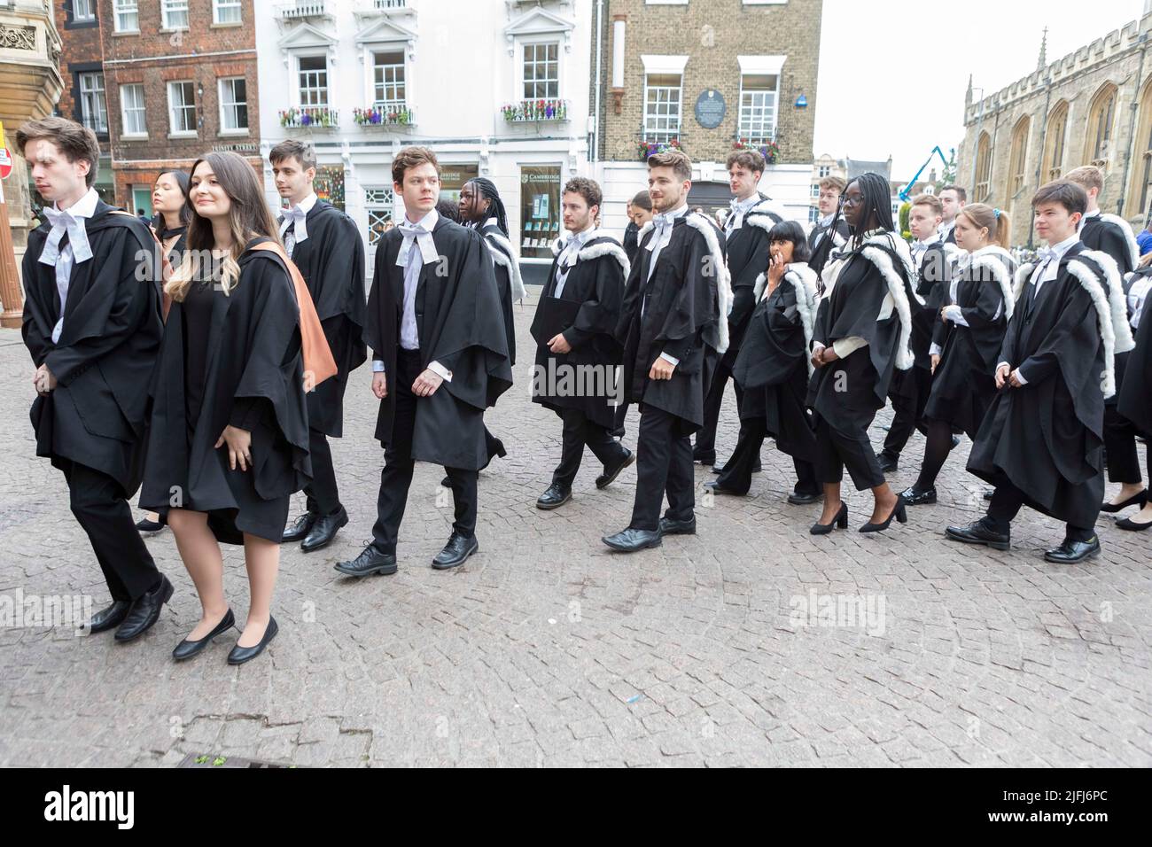 Cambridge graduates from King’s College attend their graduation ...