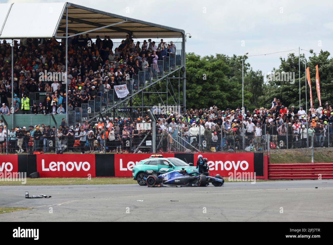 Silverstone f1 2022 crash hi-res stock photography and images - Alamy