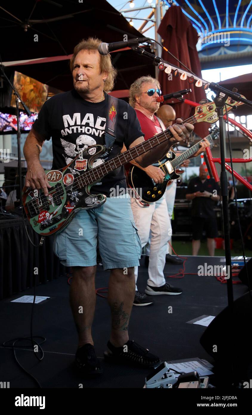 Rock Legend, Spirits Pioneer Sammy Hagar Launch Sammy's Beach Bar ...