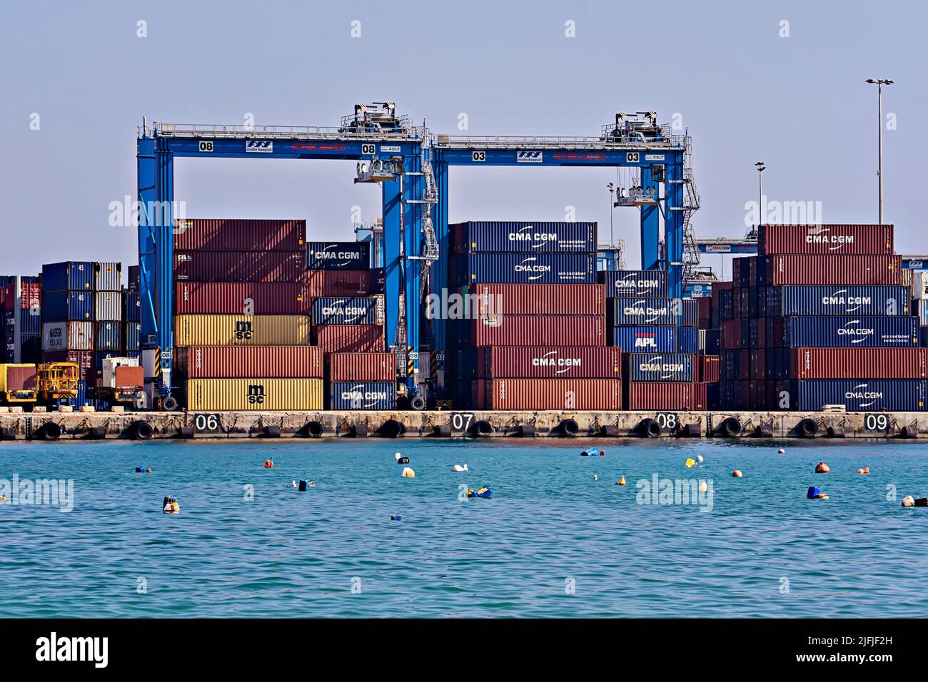 Shipping containers awaiting loading hi-res stock photography and ...