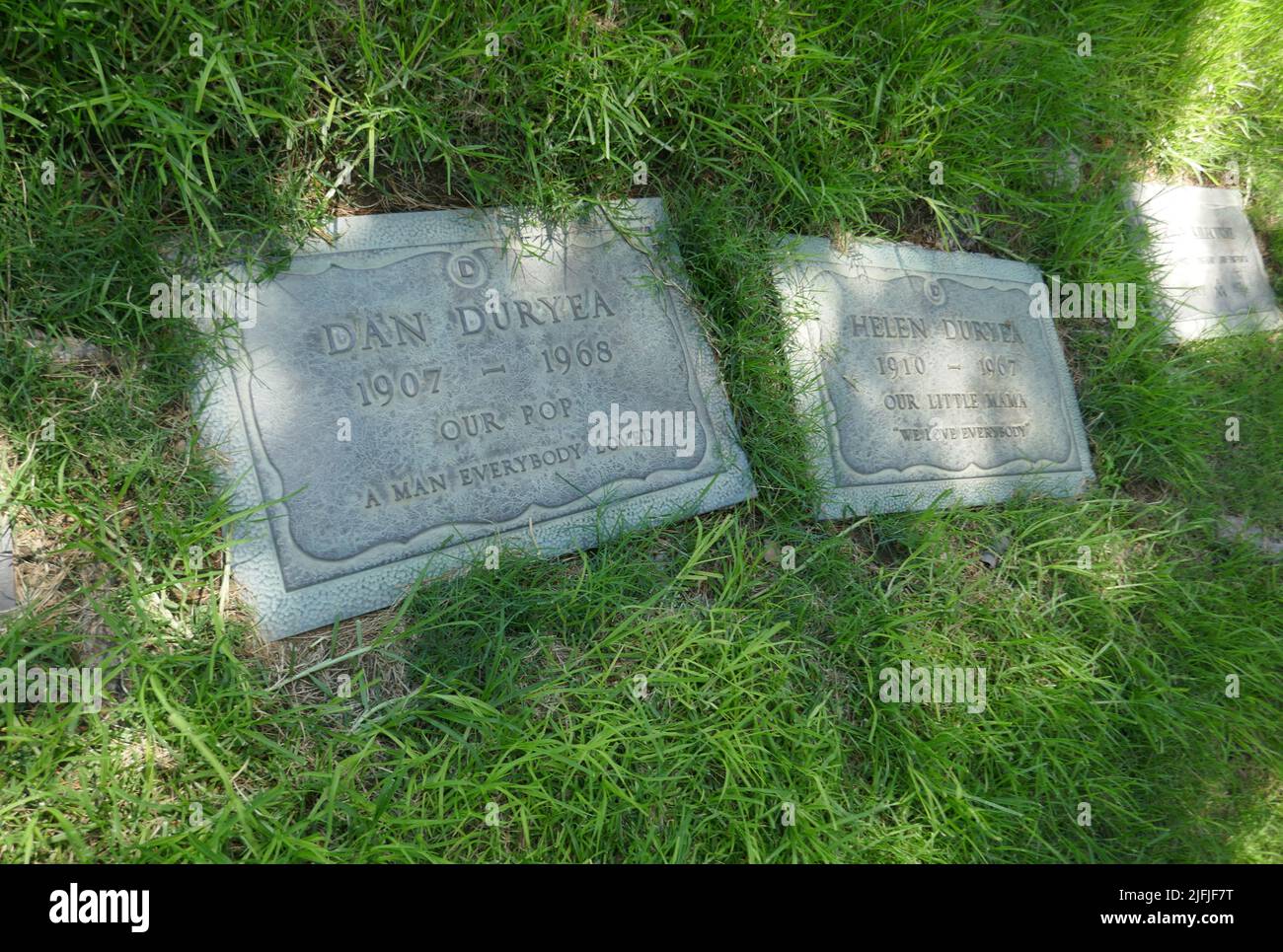 Los Angeles, California, USA 19th June 2022 Actor Dan Duryea's Grave in ...