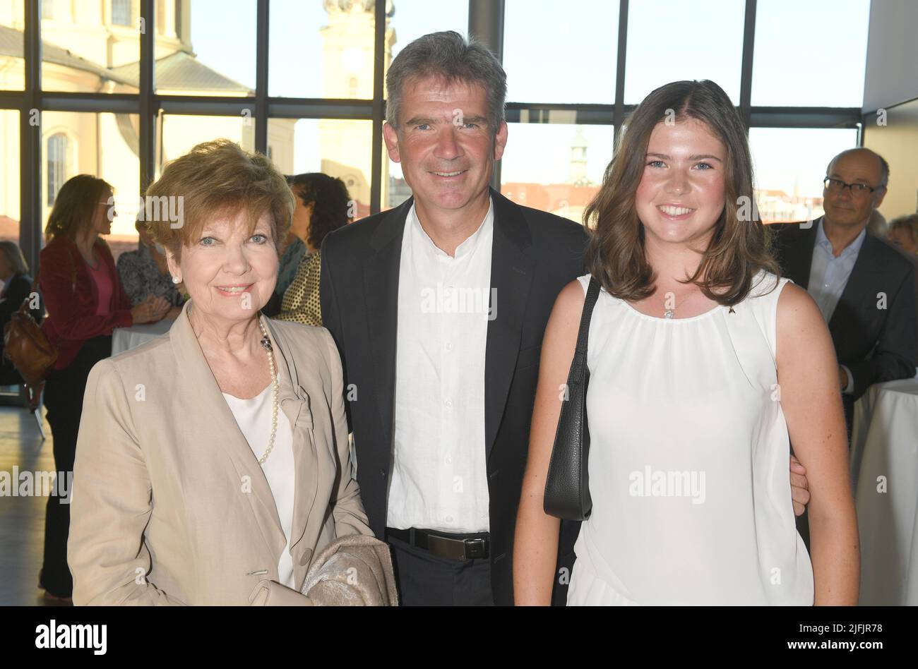Munich, Germany. 03rd July, 2022. Presenter Carolin Reiber, (l-r), her ...