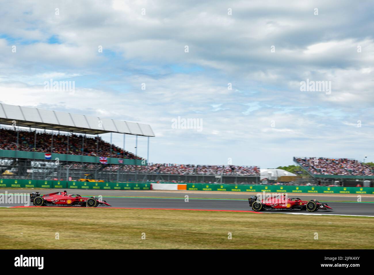 55 SAINZ Carlos (spa), Scuderia Ferrari F1-75, 16 LECLERC Charles (mco ...