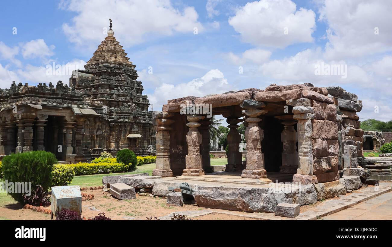 View of Fallen Shrine and Mahadeva Temple Itagi, Koppal, Karnataka ...