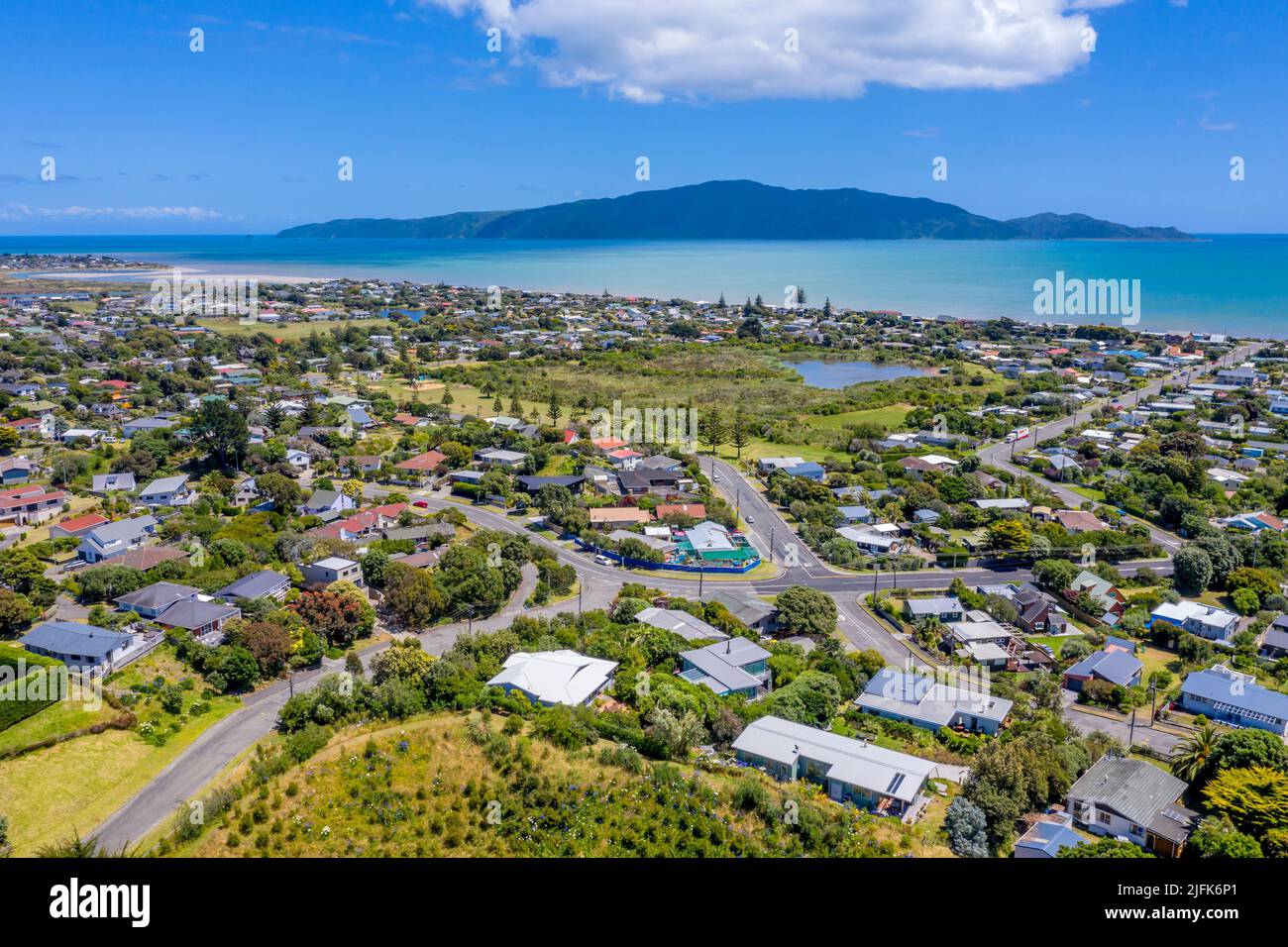 The green and lovely Waikanae Beach suburb with its green spaces, dune ...
