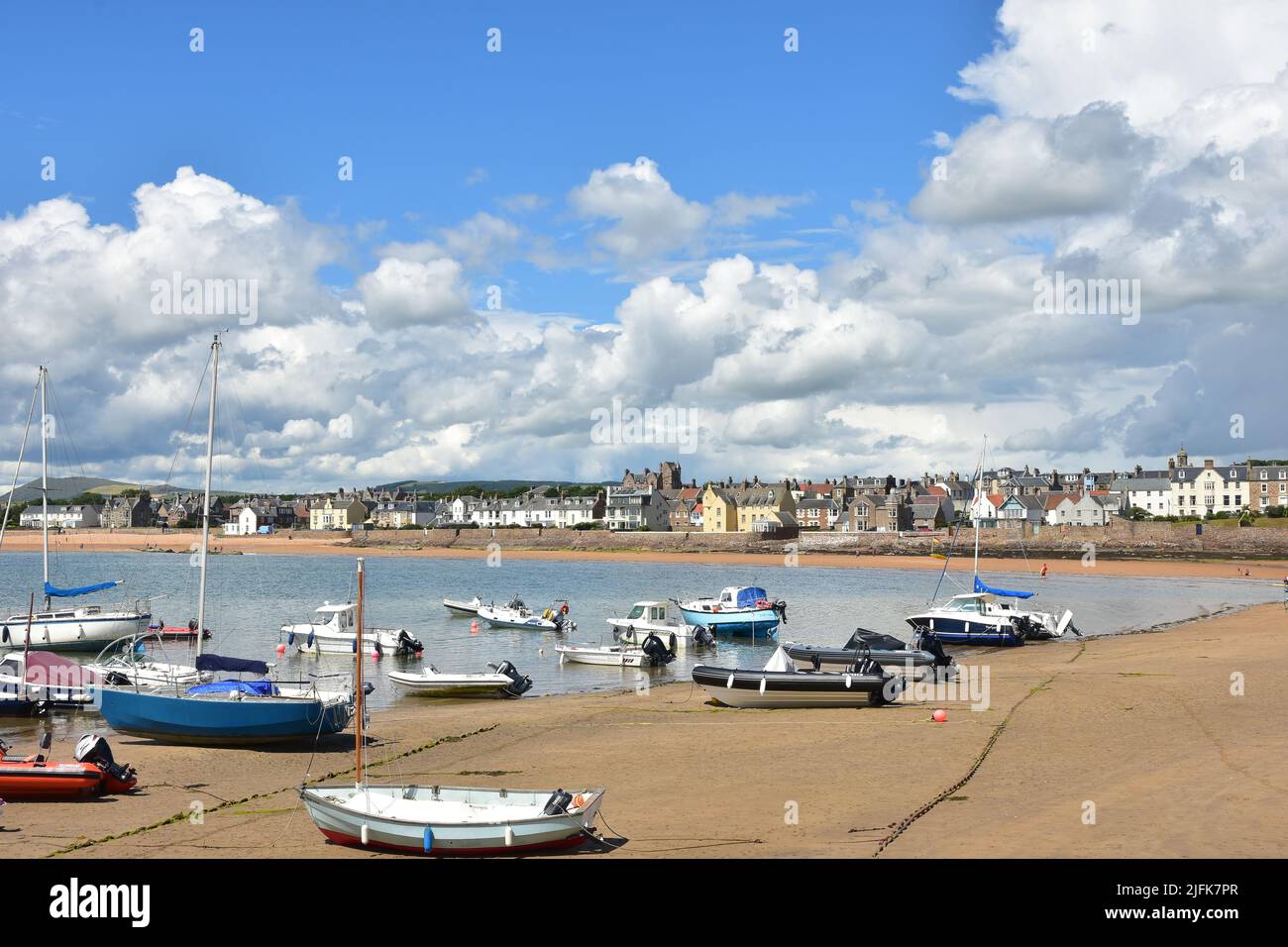Elie harbour scotland hi-res stock photography and images - Alamy