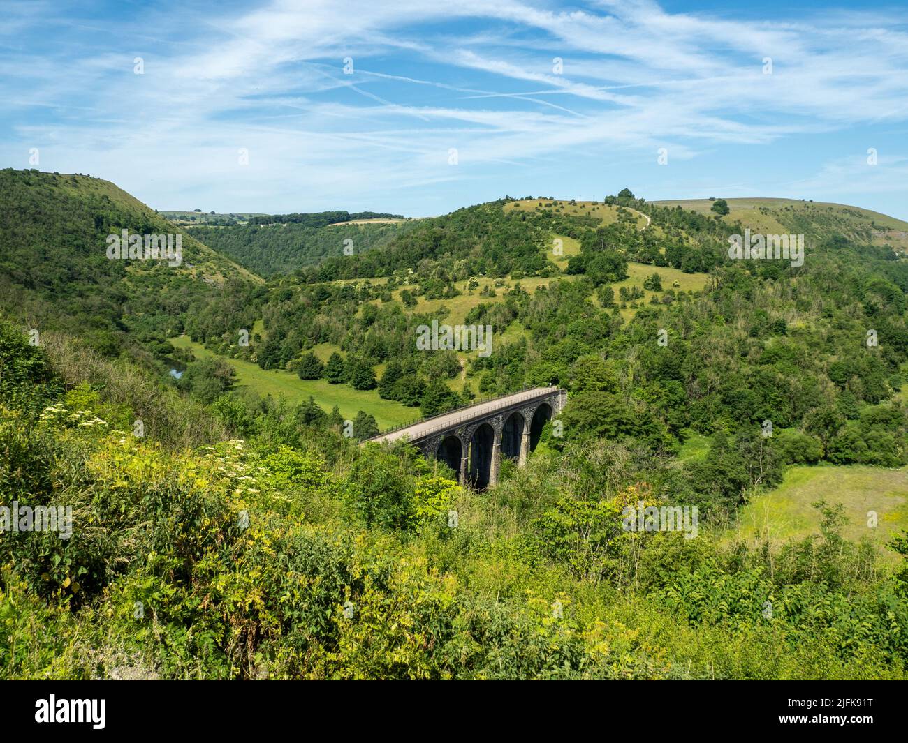 View of the Headstone Viaduct in summer from the Monsal Head viewpoint ...