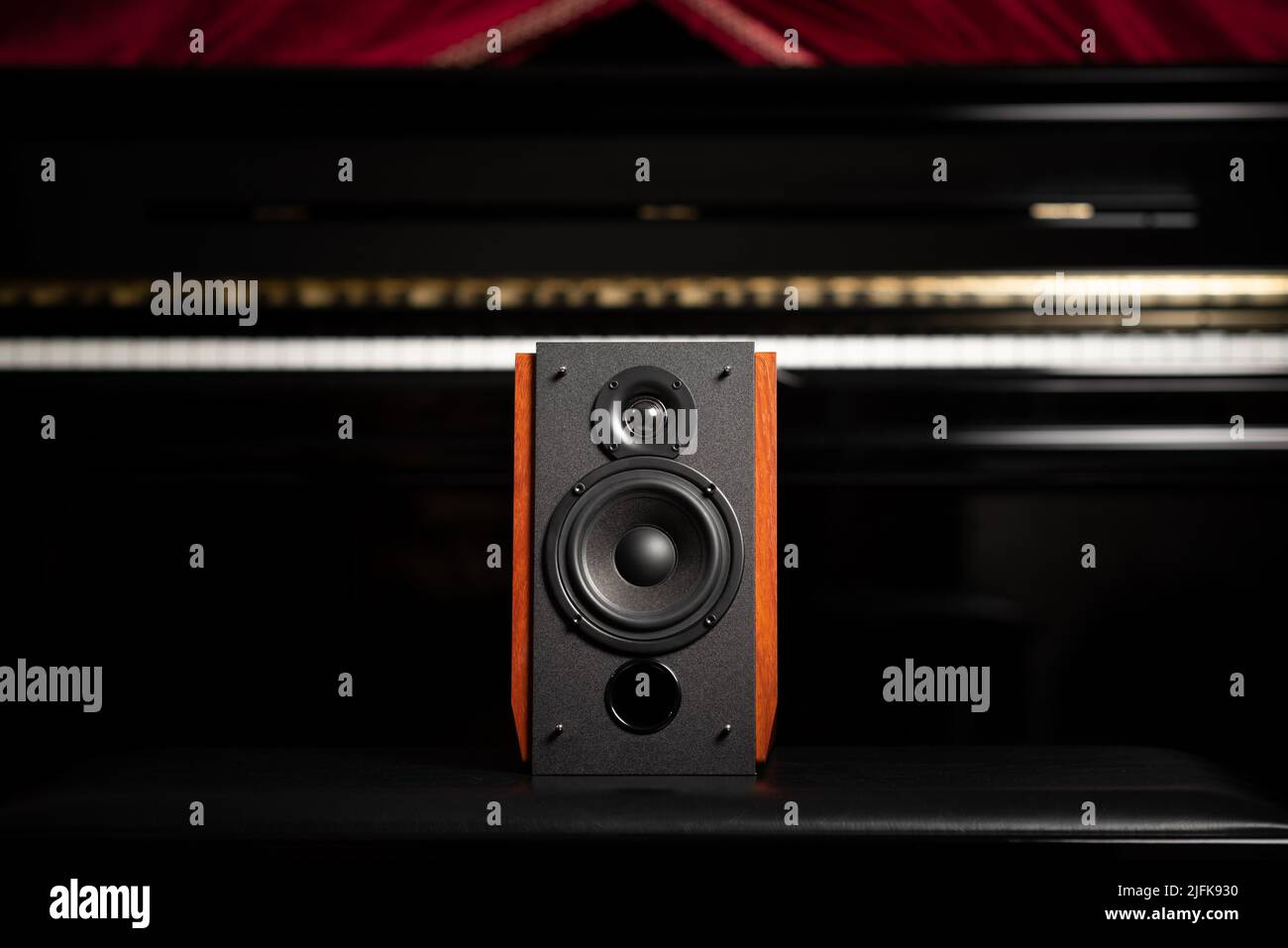 Bookshelf speaker system for home entertainment Stock Photo - Alamy