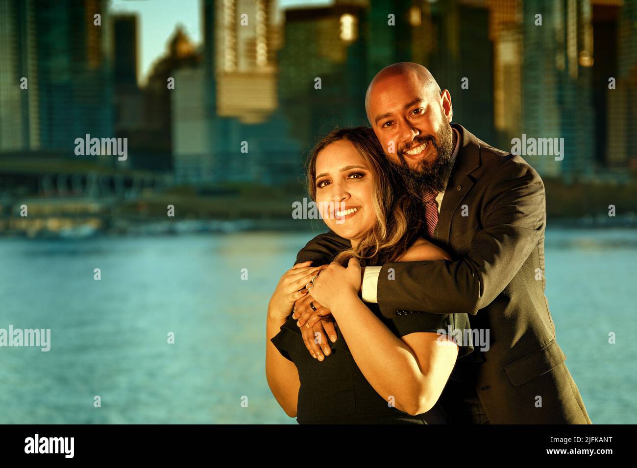 Skyscraper couple hi-res stock photography and images - Alamy