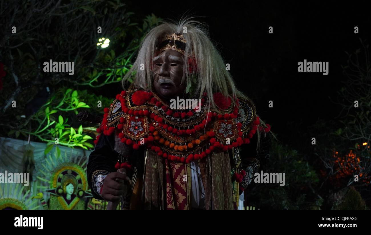 Balinese traditional mask dance - balinese mask Stock Photo - Alamy