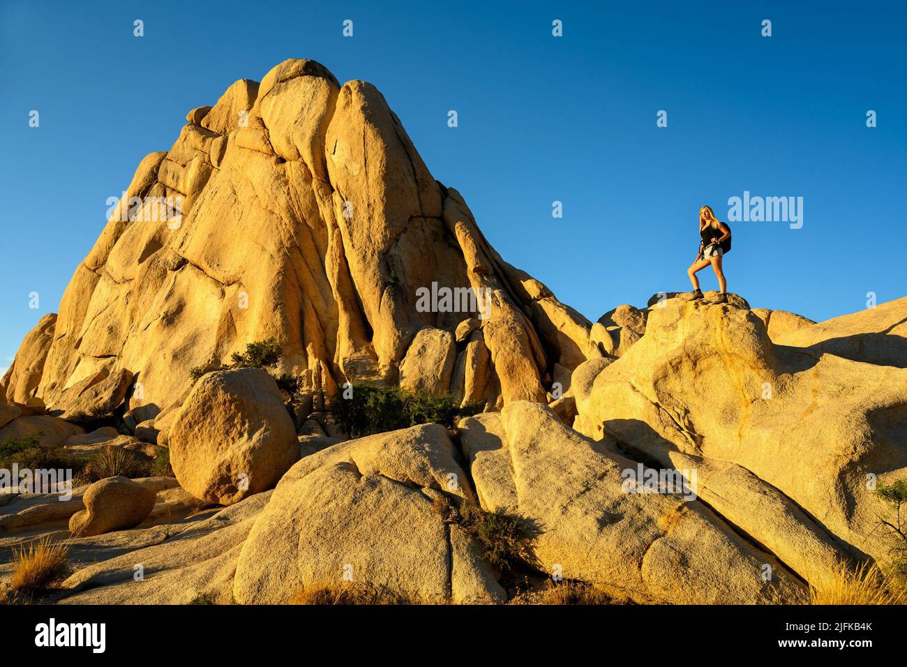 Explorer adventurer traveller hi-res stock photography and images - Alamy