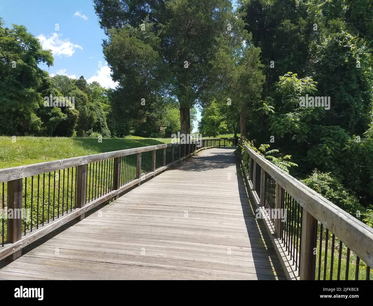 Bicycle path bridge hi-res stock photography and images - Alamy