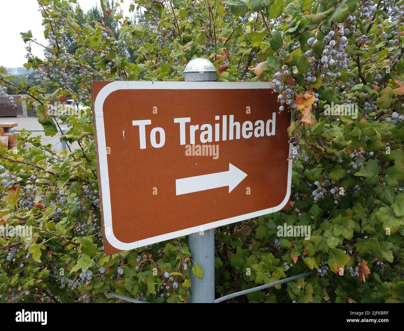 Sign trailhead hi-res stock photography and images - Alamy