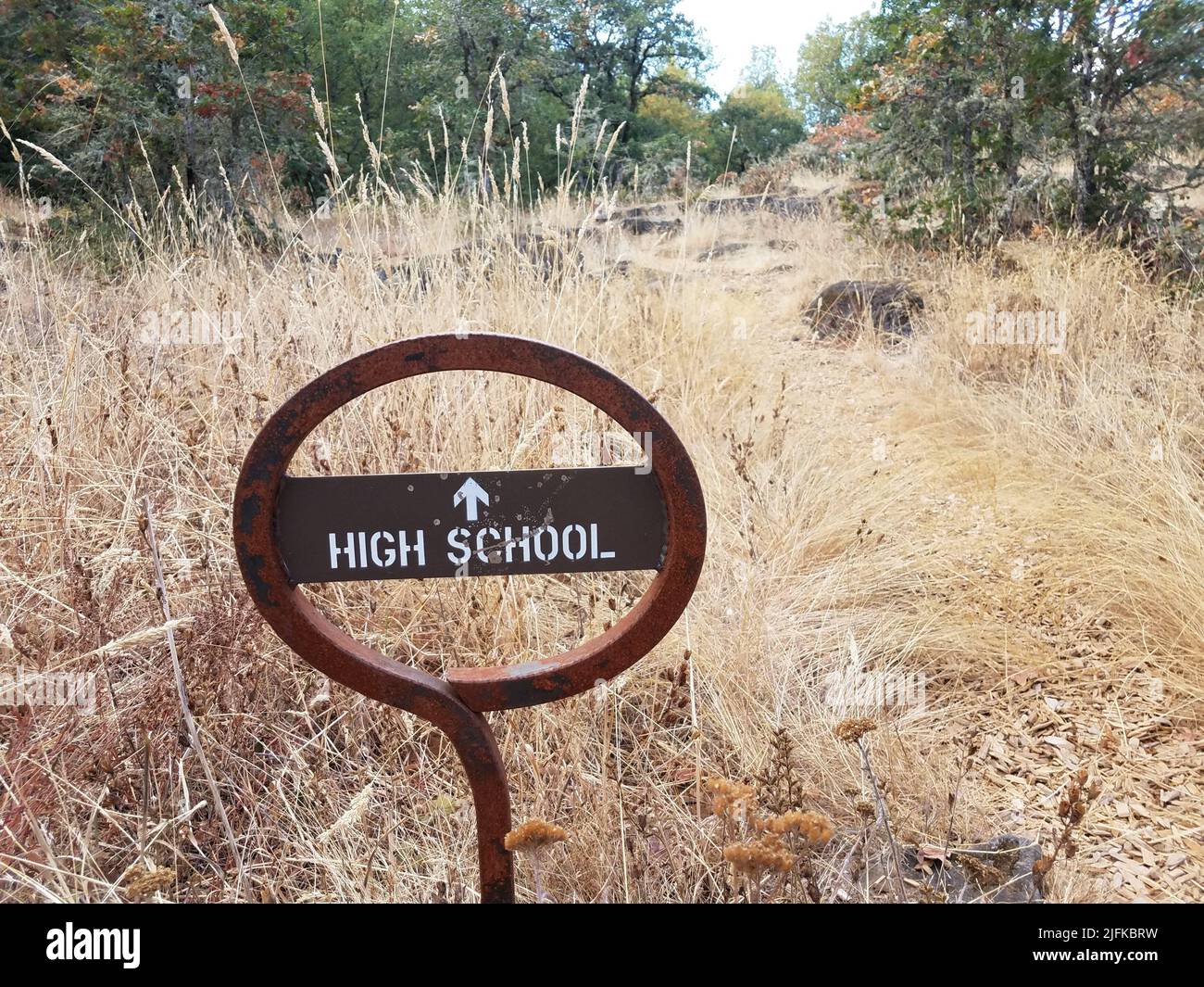 High school sign hi-res stock photography and images - Alamy