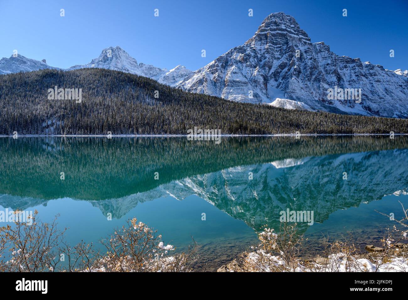 Canada mountains birds eye view hi-res stock photography and images - Alamy