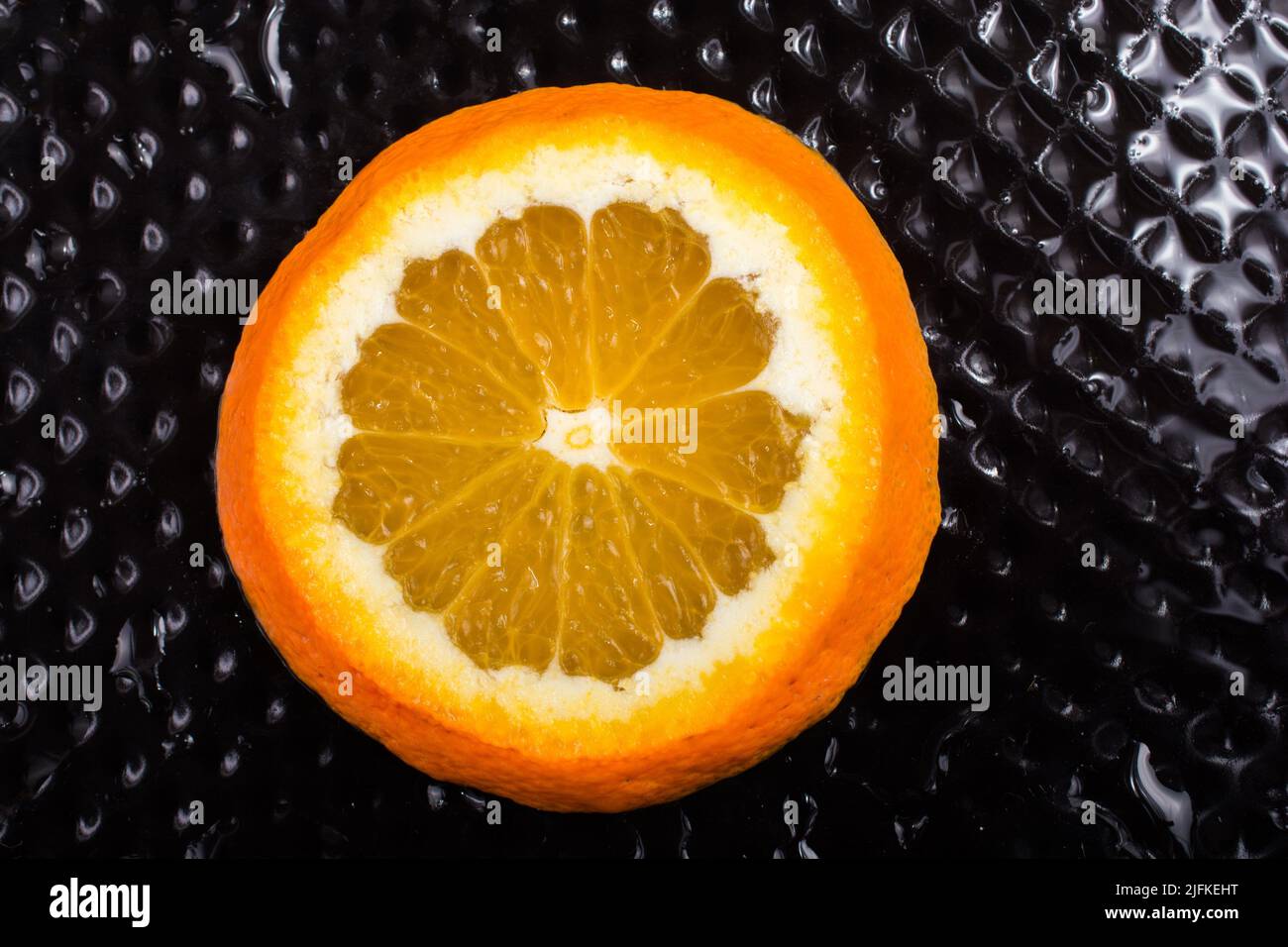How to cut orange hi-res stock photography and images - Alamy