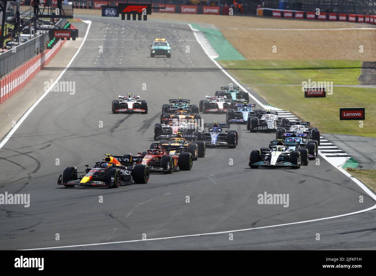 start of the race, depart, 11 PEREZ Sergio (mex), Red Bull Racing RB18, action during the ...