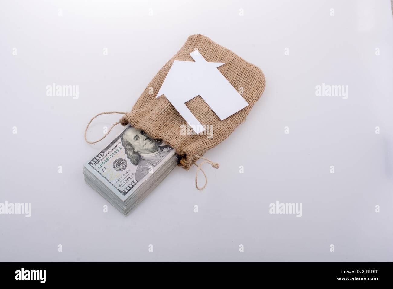 Bundle of paper hi-res stock photography and images - Alamy