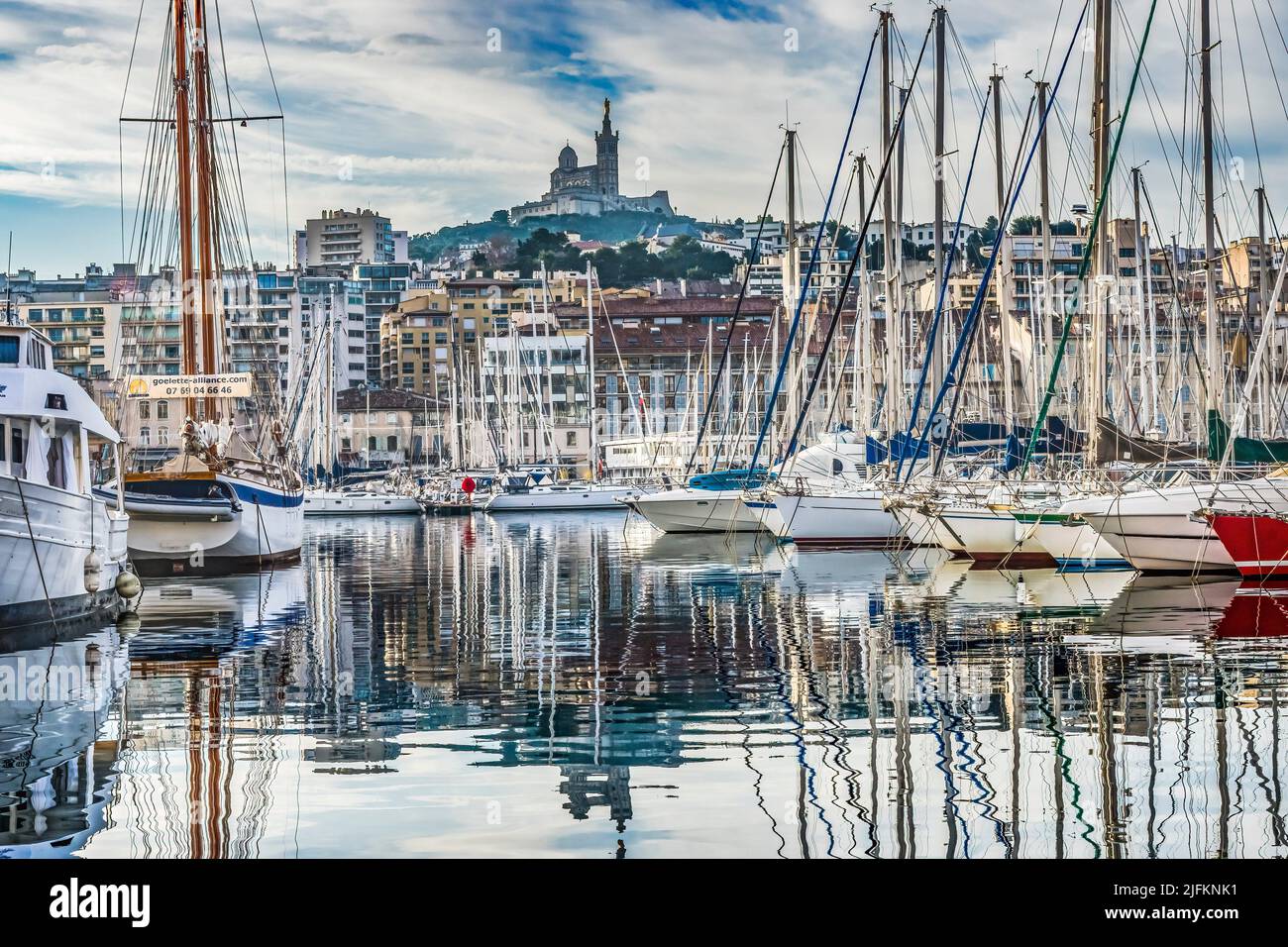 Marseille waterfront hi-res stock photography and images - Alamy