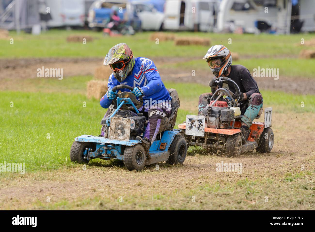 Heddington, Wiltshire, UK. 3rd July 2022. Racing enthusiasts compete in ...