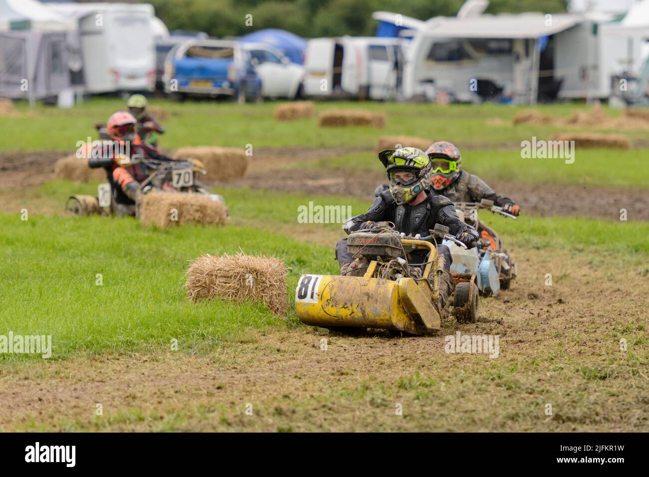 Heddington, Wiltshire, UK. 3rd July 2022. Racing enthusiasts compete in ...