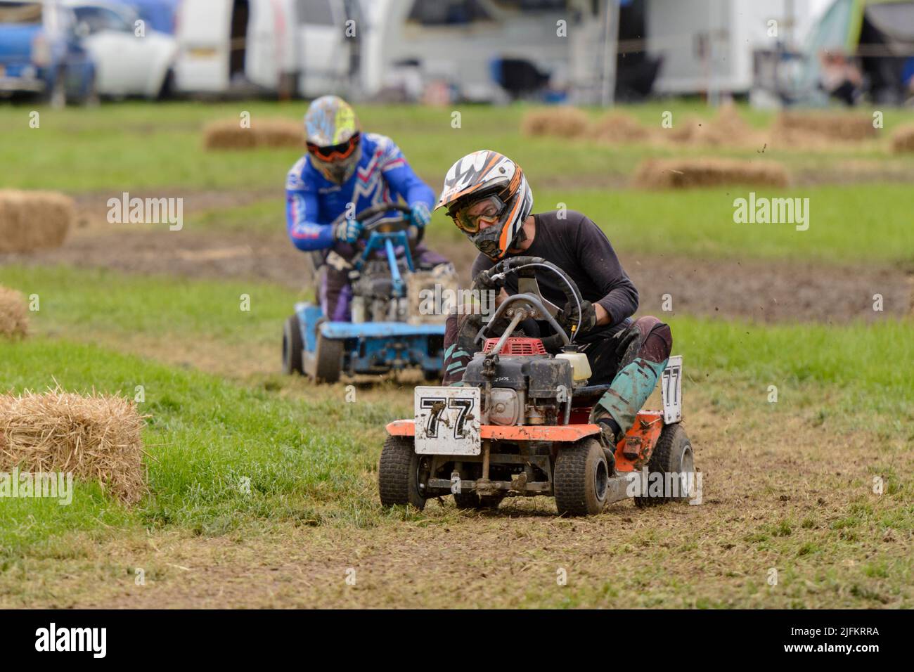 Heddington, Wiltshire, UK. 3rd July 2022. Racing enthusiasts compete in ...