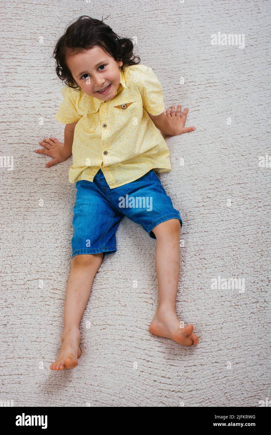 Cute smiling happy little boy hi-res stock photography and images - Alamy