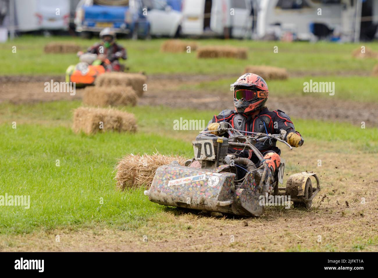 Heddington, Wiltshire, UK. 3rd July 2022. Racing enthusiasts compete in ...