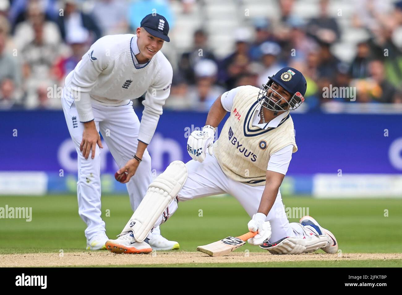 Rishabh Pant of India and Matthew Potts of England are all smiles ...