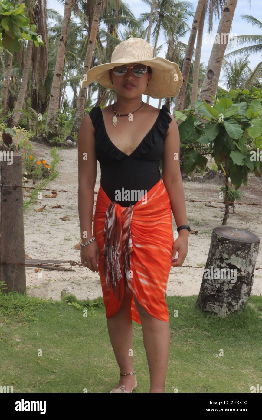 Pareu hi-res stock photography and images - Alamy