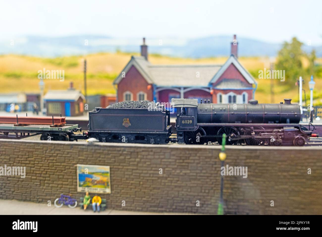 N Gauge model Railway Layout called Sandy Bay based on Whitby to ...