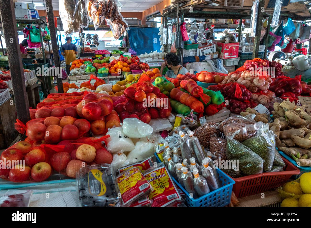 Wet market stalls hi-res stock photography and images - Alamy