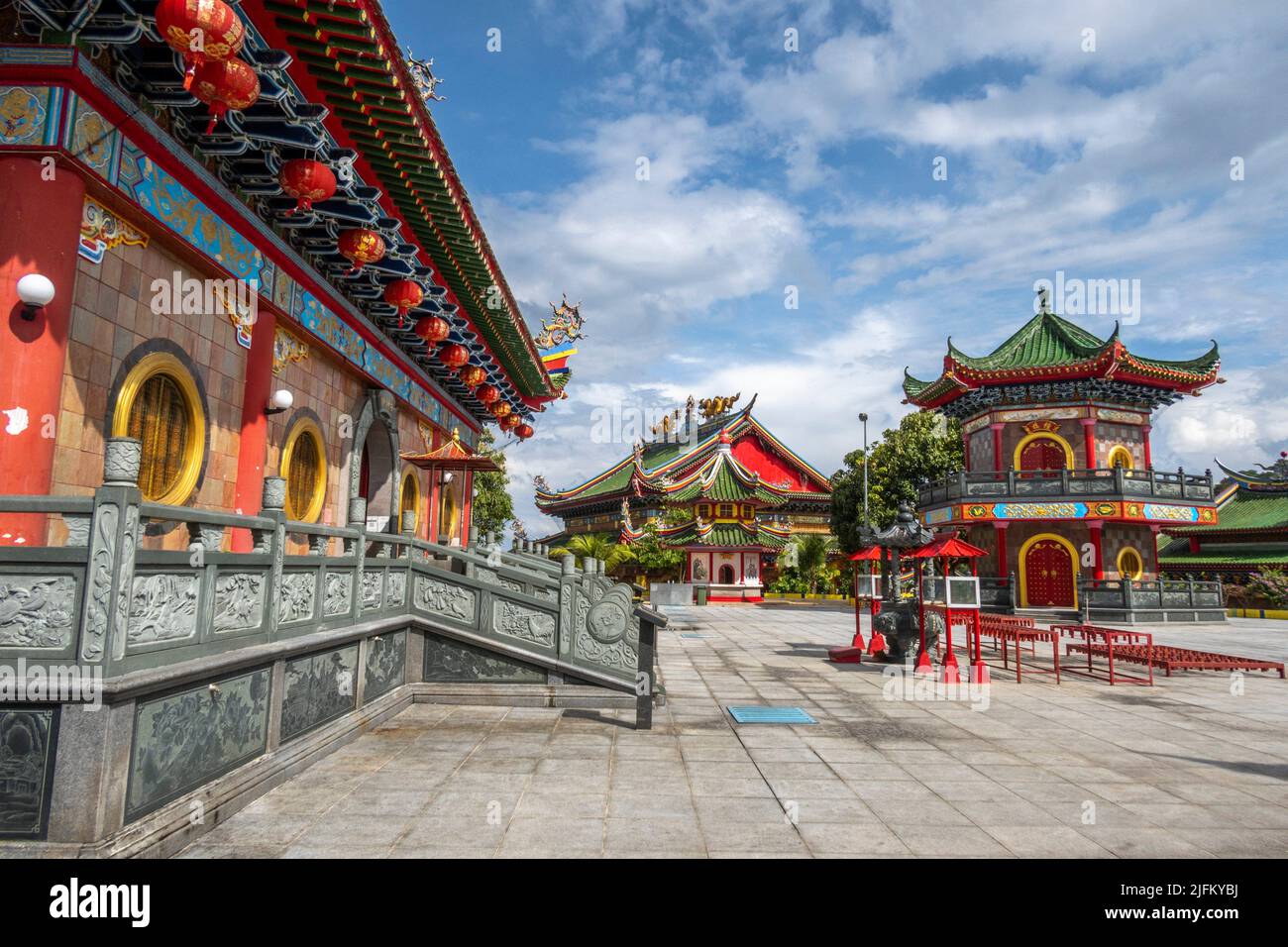 Yu Lung San Tien En Si (Jade Dragon Temple, Sibu, Sarawak, East ...