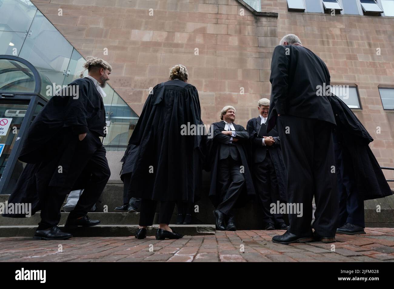 Criminal defence barristers on picket lines outside Nottingham Crown ...